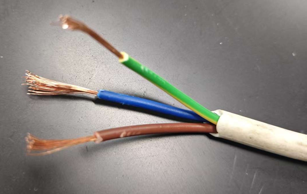 25.20 Do supply cord entering the metal enclosure need an additional ...